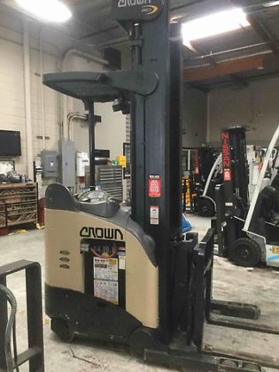 Crown RD 5225-30 Reach Truck