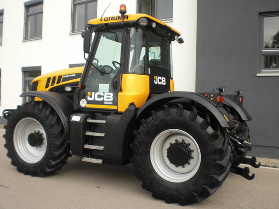 JCB FASTRAC 3230 Tractor