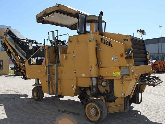 Caterpillar PM102 Asphalt Milling Machine