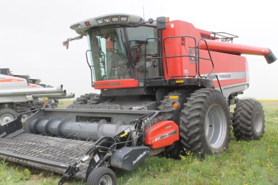 Massey Ferguson 9895 Combine