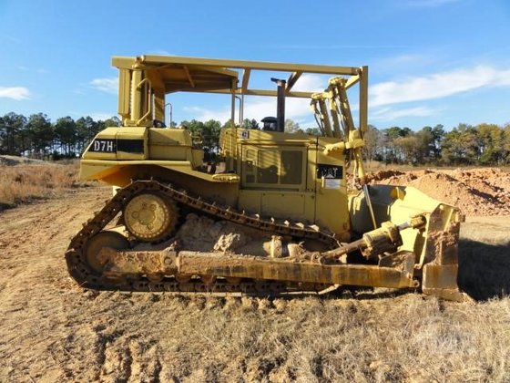 Caterpillar D7H Dozer