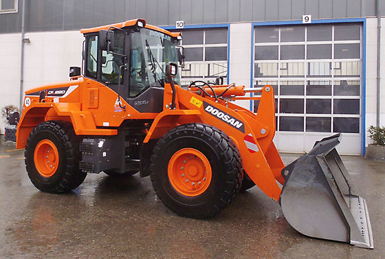 Doosan DL220-5 Wheel Loader