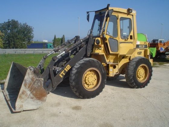 Caterpillar IT12 Wheel Loader