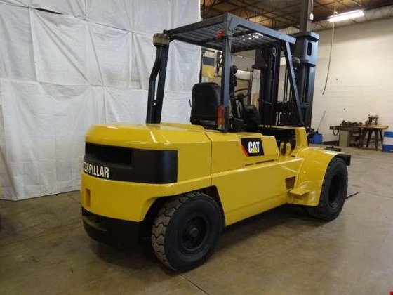 Caterpillar DP50K Forklift