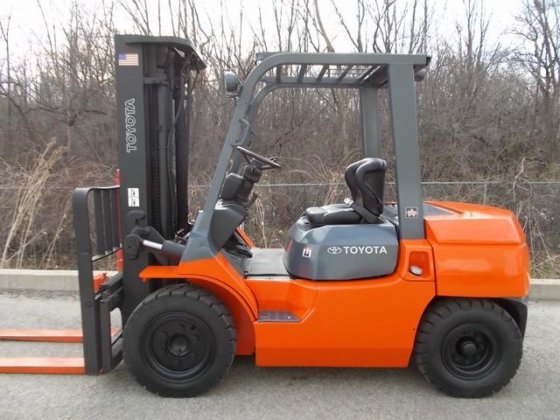 Toyota 7FDU35 Forklift