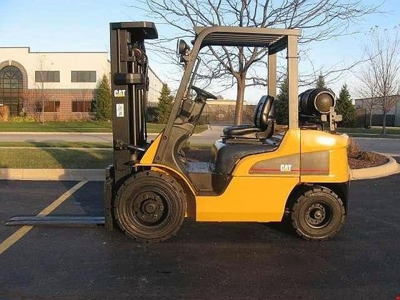 Caterpillar P6000 Forklift