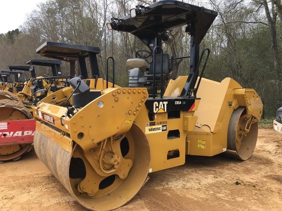 Caterpillar CB54 XW Compactor