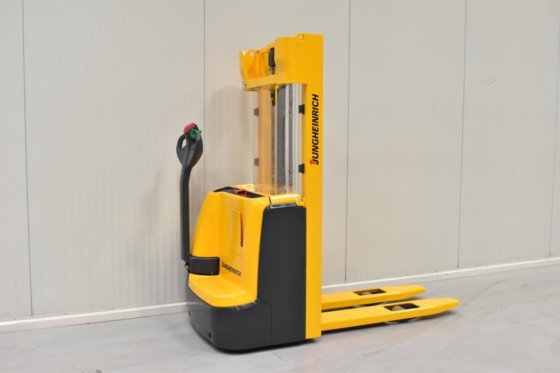 Jungheinrich EJC 112 Pallet Stacker