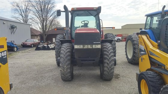 Case IH MX 240 Tractor