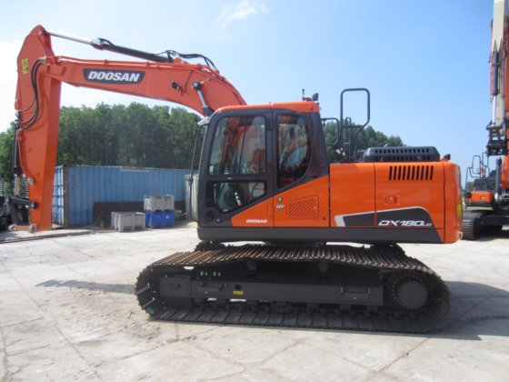 Doosan DX180LC-5 Excavator
