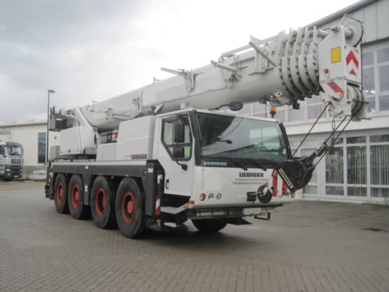 Liebherr LTM 1070-4.2 Crane
