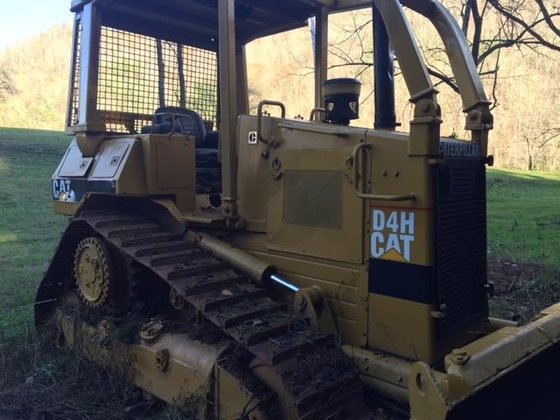 Caterpillar D4H Dozer
