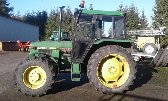 John Deere 2040 Tractor