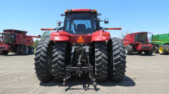 Case IH Magnum 305 Tractor