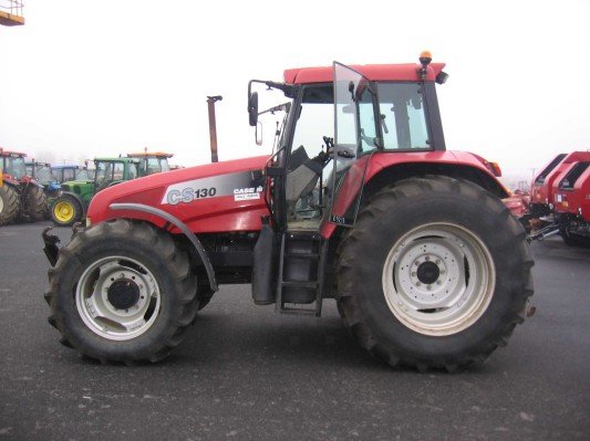 Case IH CS 130 Tractor