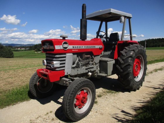 Massey Ferguson 1080 Tractor