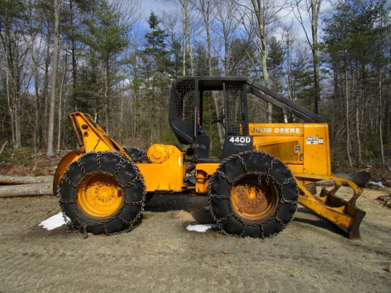 John Deere 440D Skidder