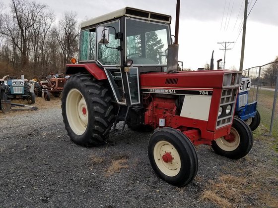 International Harvester 784 Tractor