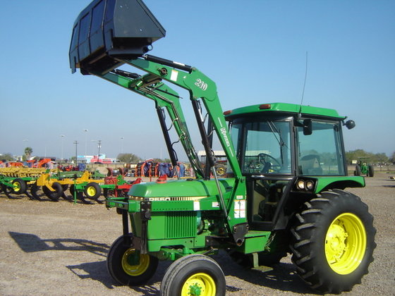 John Deere 2550 Tractor