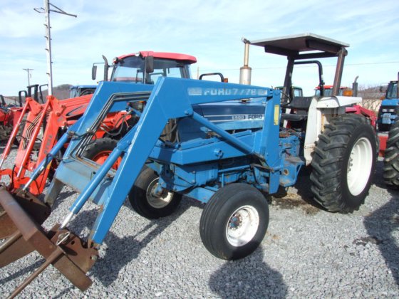 Ford 5900 Tractor