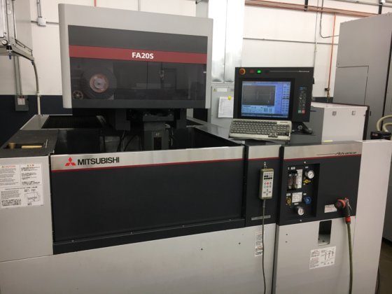 Mitsubishi FA20S ADVANCE EDM machine