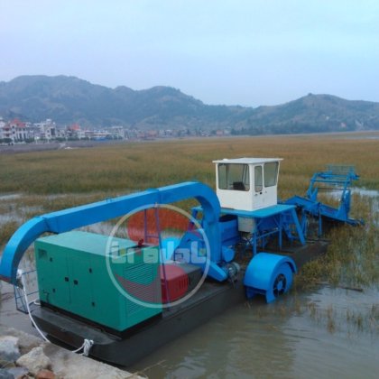 Seaweed Weed-Cutting aquatic weed harvester in Jinan, China