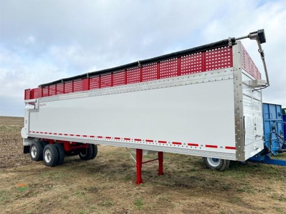 2025 MAS TRAILERS LIVE FLOOR TRAILERS in Henderson, IA, USA