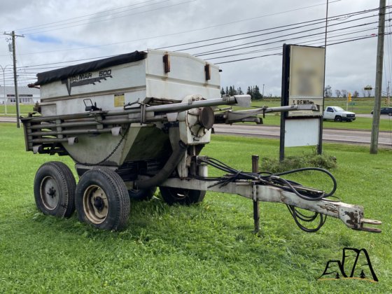 1998 Valmar 500 Pull-Type Fertilizer Spreader in Prince Edward Island ...