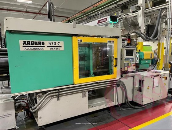 2001 Arburg 570C in Valley City, OH, USA