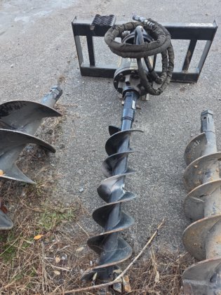 CAT A19B Hydraulic Auger Attachment in Richmond, VA, USA