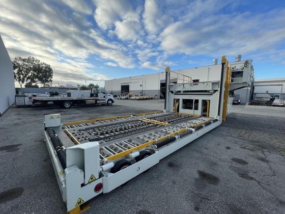 2000 JBT Commander 30 Cargo Loader in Santa Fe Springs, CA, USA