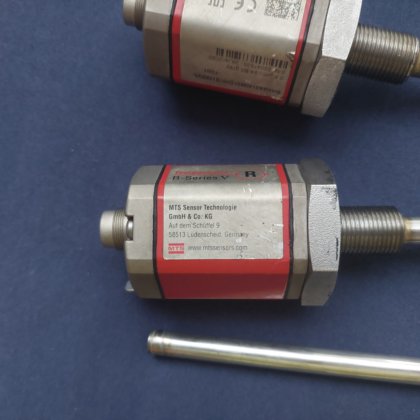 Temposonics linear measuring transducer with SSI interface in Germany