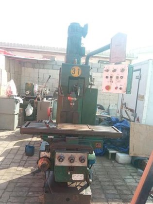 Vertical console milling machine in United Arab Emirates