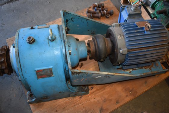 SKK 56 RPM gear box, SKK 10hp 56RPM AFC type In-Line reducer, gear ...