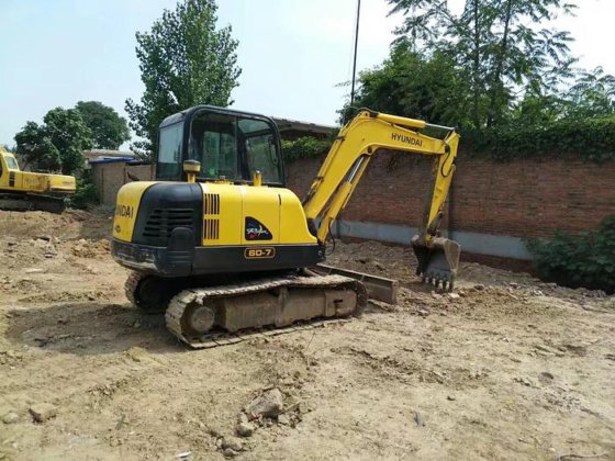 6 ton Hyundai R60-7 excavator; 0.3 m³ Korean excavator Hyundai R60 in ...