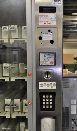 Selecta Sielaff Robimat cold drinks vending machine- NO KEYS in ...