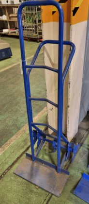 5x Blue stair climber cylinder trolleys (missing wheels) in Skegness ...