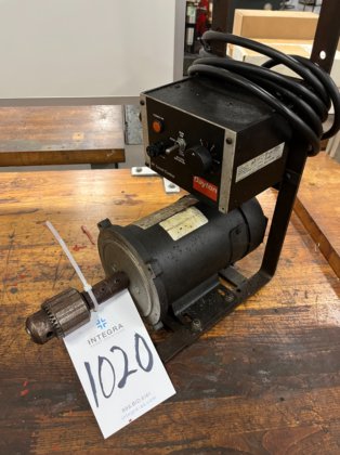 D'occasion Bench Top Deburring Machine à Hendersonville, TN, USA