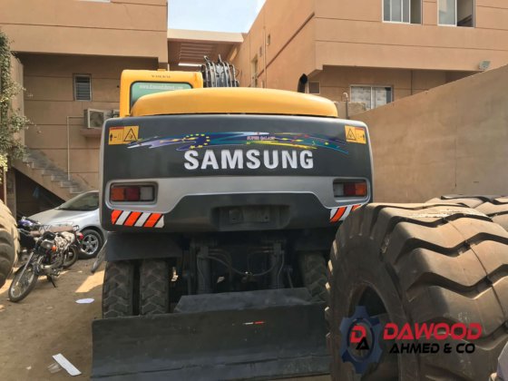 2000 Samsung MX135WS in Dubai, United Arab Emirates