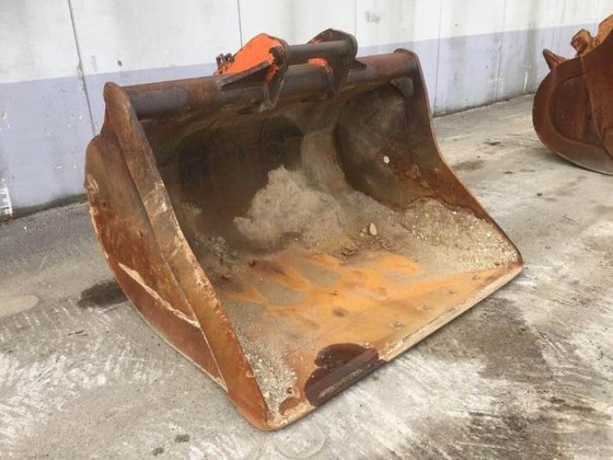 Usata BENNA CARICO ESCAVATORE CL.20 TON in Fiume Veneto, Italia