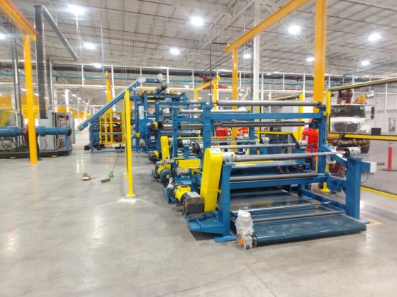 TROESTER 3-ROLL CALENDER — Vertical Stack Configuration in Leon ...