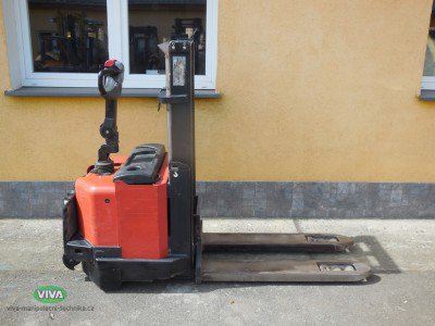 2007 BT SWE 160 D pedestrian stacker in Lovosice, Czech Republic