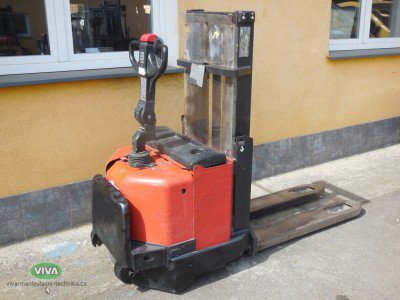 2007 BT SWE 160 D pedestrian stacker in Lovosice, Czech Republic