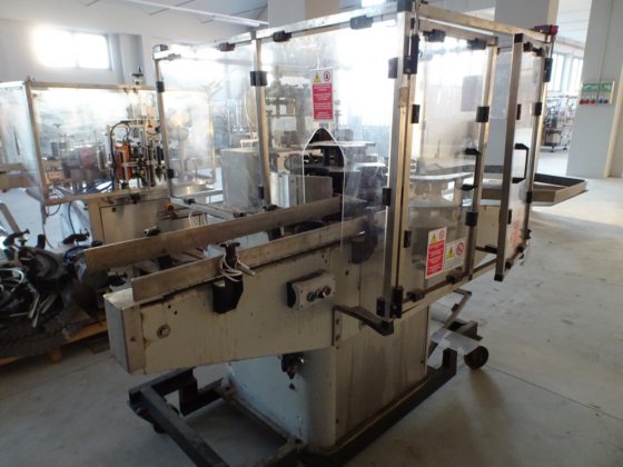 GLUE LABELLING MACHINE CAVAGNINO E GATTI FOR BOTTLES 5 LITERS in ...