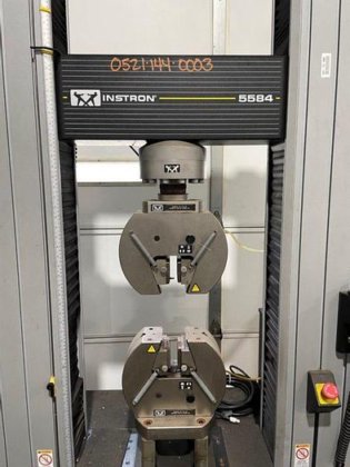 30K (150kN) Instron 5584 12815-01 in Warren, MI, USA