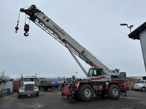 Link-Belt RTC-8075 in Oakland, CA, USA