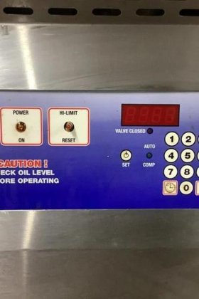 Broaster 1800 Pressure Fryer with Filtration in Grand Rapids, MI, USA