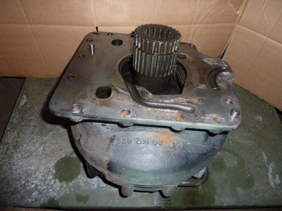 Unimog Reduction gearbox in Schaijk, Netherlands