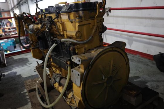 Caterpillar C9 Engine for D6R in Singapore, Singapore