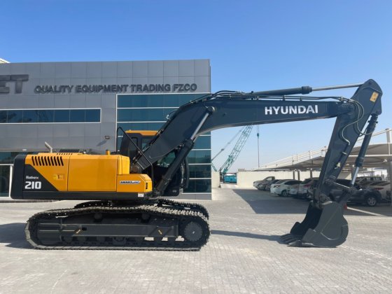 2022 HYUNDAI R210 in Dubai, United Arab Emirates